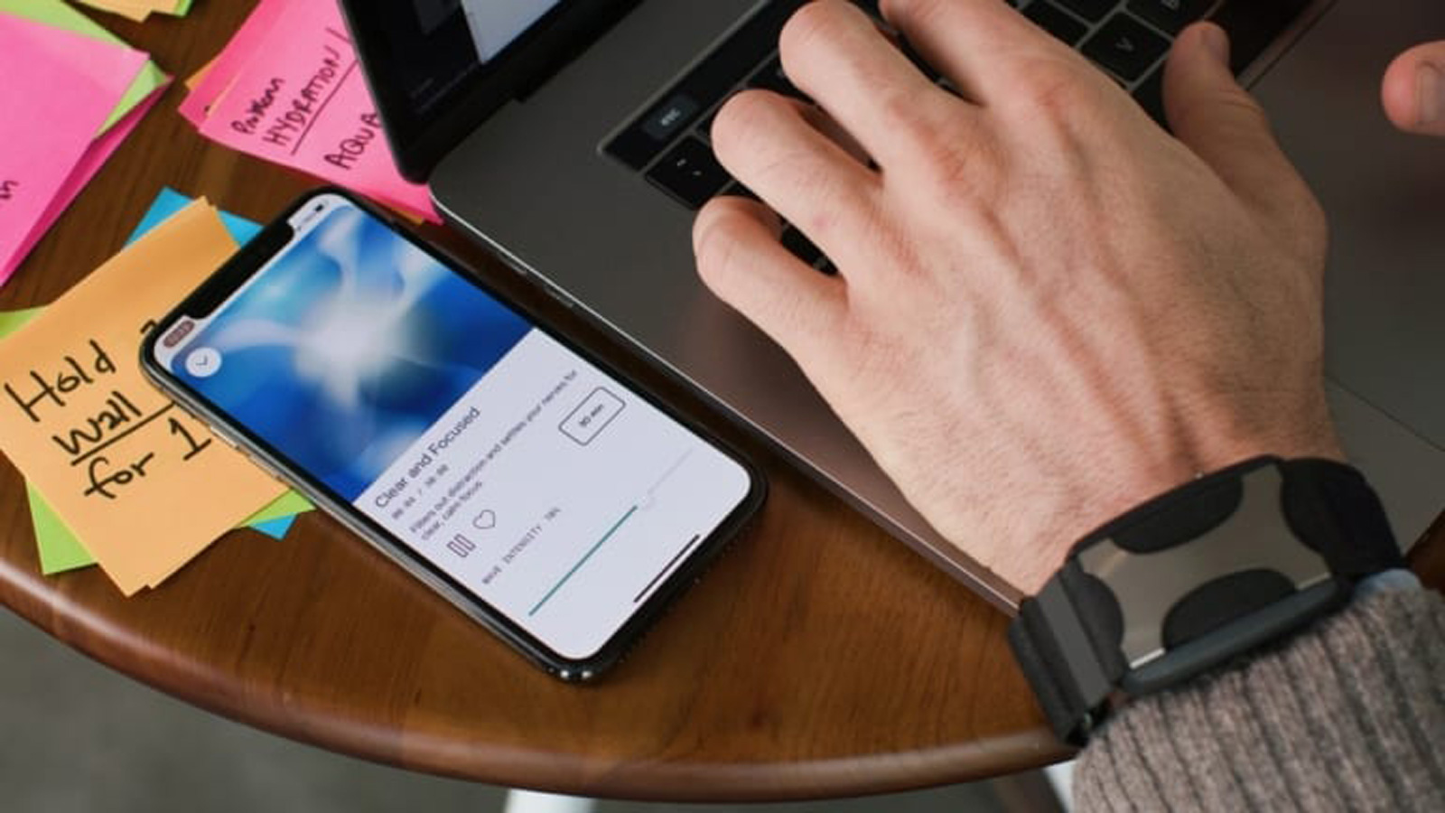 This wearable device helps improve your body's response to stress