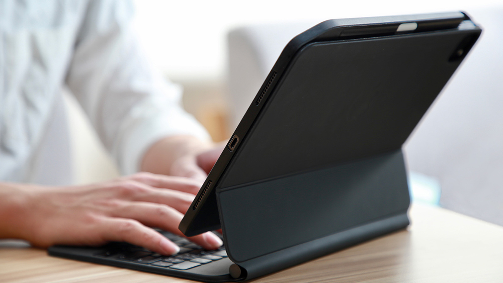 Protect your iPad Pro without losing functionality with this case