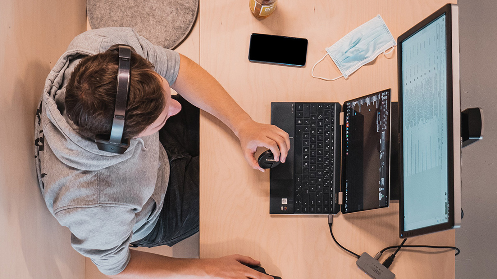 Move files and wipe old devices with this PC transfer kit bundle deal