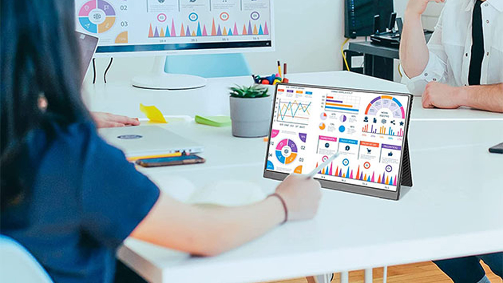 Save $60 on a take-anywhere portable IPS display deal