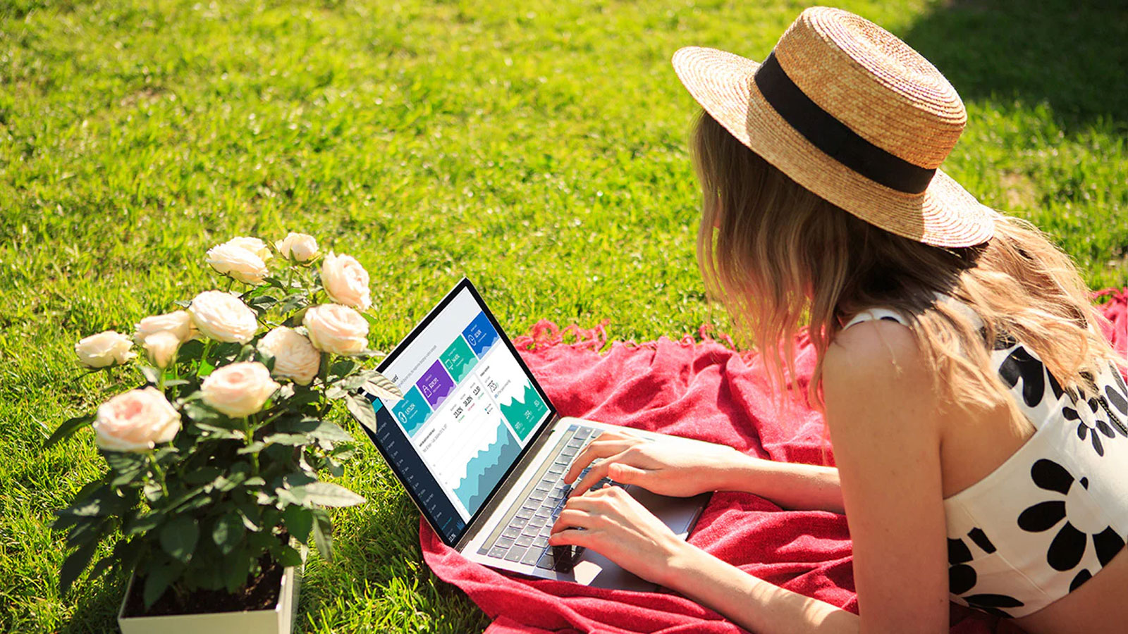 Turn your laptop into a hybrid workhorse with this portable monitor deal